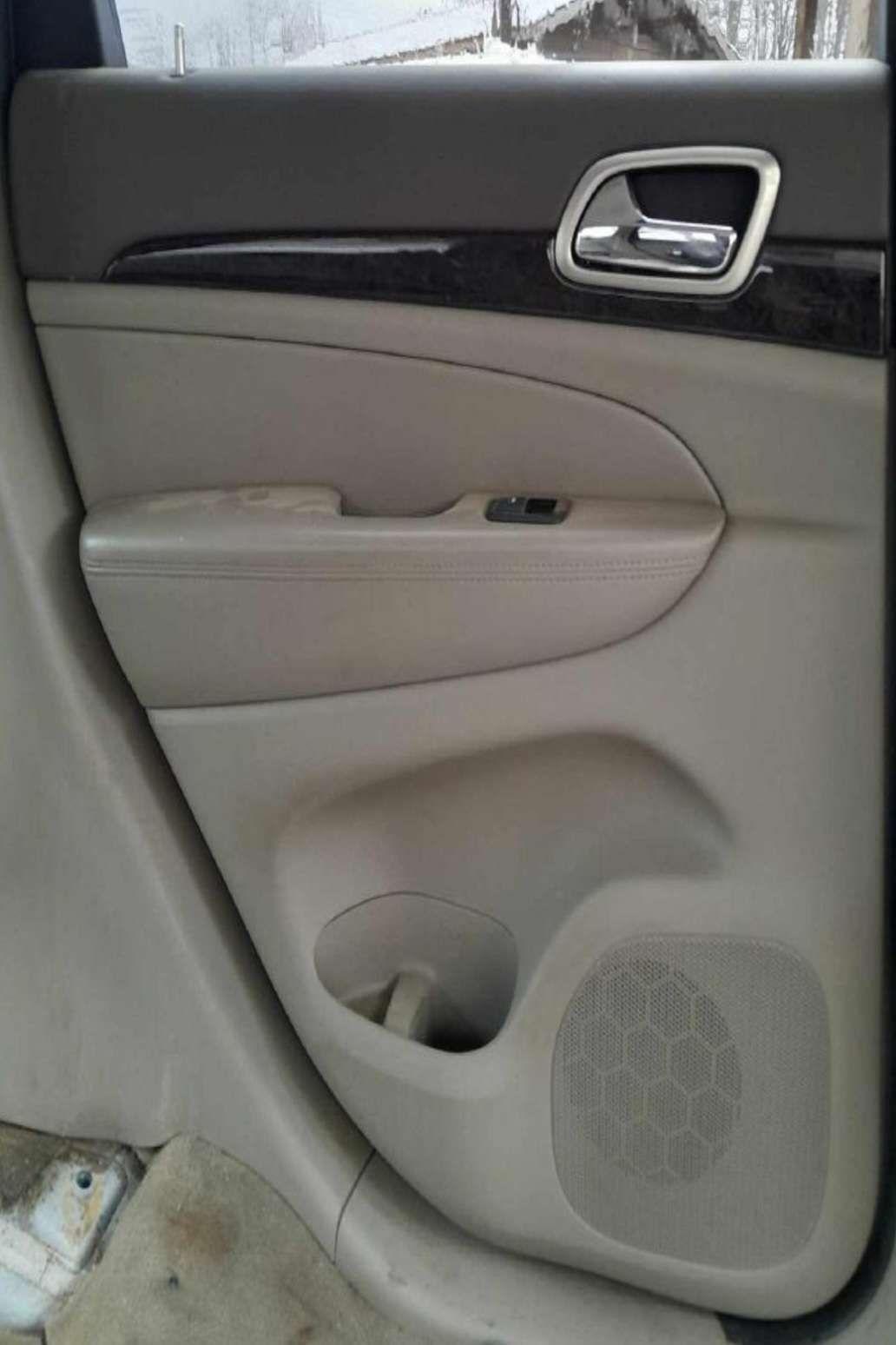 11 Jeep Grand Cherokee Laredo Rear Door Trim Panel LH Driver Side Gray ...
