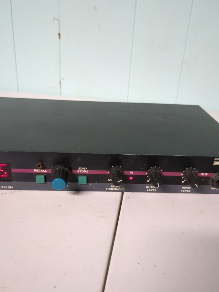 Rocktron Programmable Bass preamp/hush Guitar Rack Processor, Powers On ...