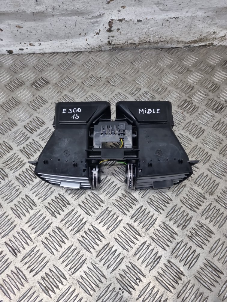 2014 MERCEDES E Class W212 Dashboard Dash Centre Air Vents A2128303154 ...