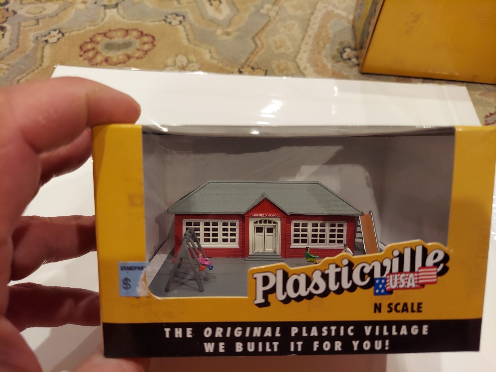PLASTICVILLE # 45807~ SCHOOL HOUSE ~ FACTORY BUILT ~N SCALE | eBay