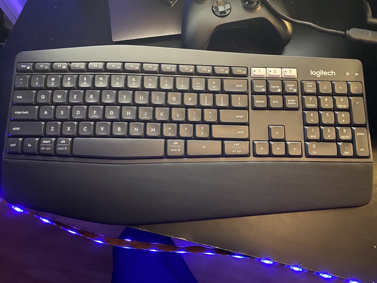 Logitech K850 Wireless Bluetooth PC Keyboard Receiver - Black ...