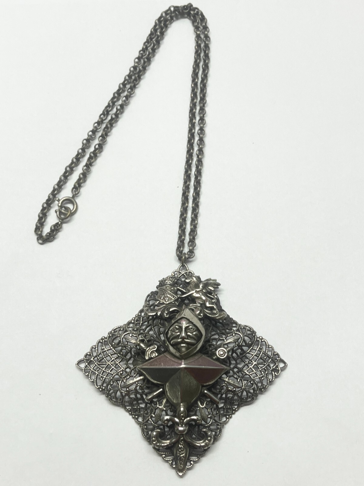 Vintage filigree man knight pendant necklace - Gem