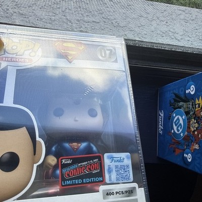 Funko NYCC 2025 Pop DC Superman blind Box LE 400 Metallic | eBay