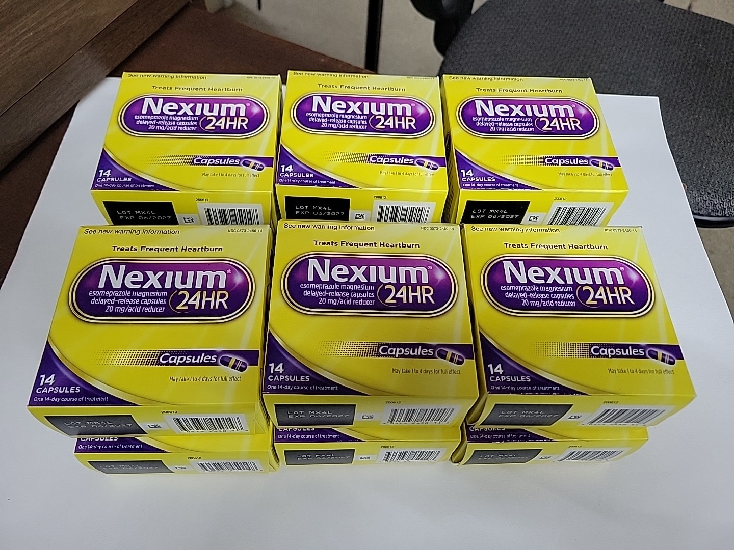 12 Pack Nexium 24 Hr Heartburn Relief, 14 Capsules Each, Exp. 06/2027 ...
