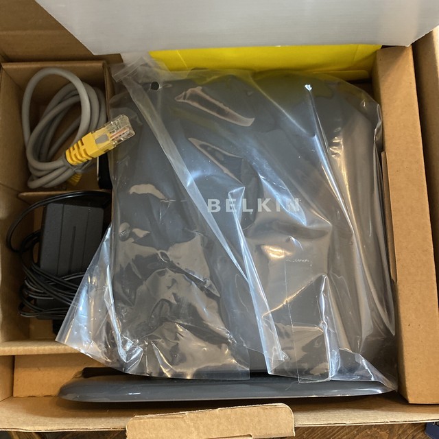 Belkin Share N300 300 Mbps 4-Port 10/100 Wireless N Router (F7D7302 ...