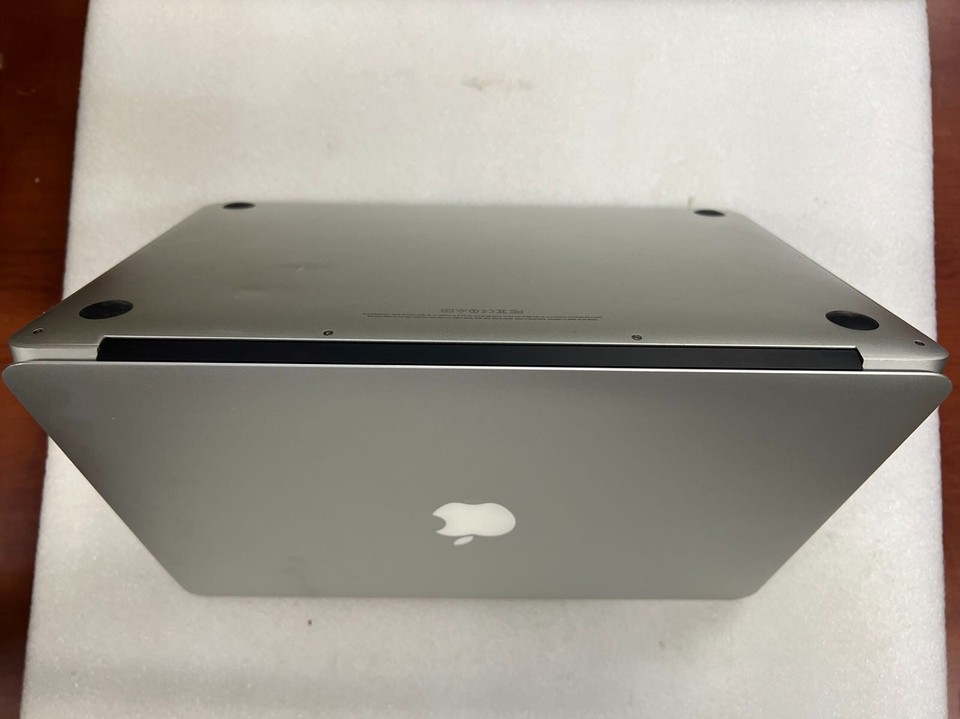 Apple A1466 Macbook Air 13.3" i7-4650U @1.7GHz 8GB RAM 256GB SSD | eBay