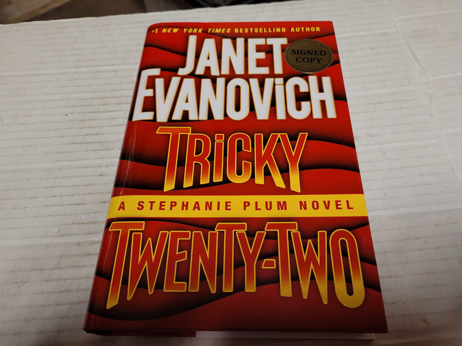 Tricky Twenty-Two by Janet Evanovich (2015, Hardcover) SIGNED 1st/1st ...