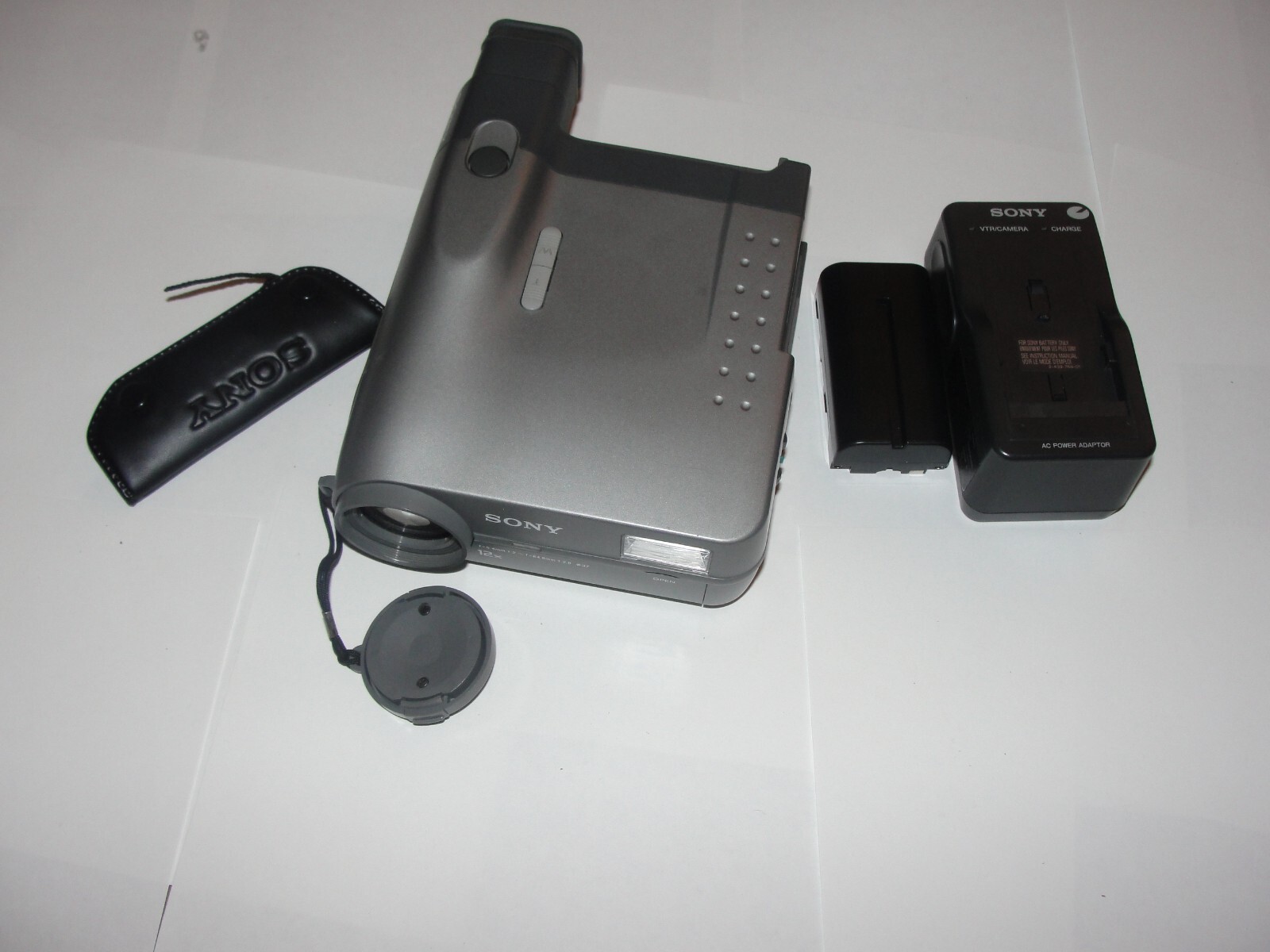 🔥VINTAGE SONY DIGITAL STILL CAMERA DKC-ID1 PRO (First bus stop) | eBay