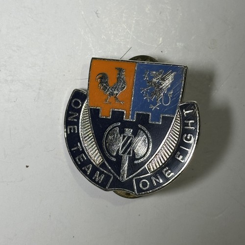 Special Troops Bn STB 4th Bde. 3rd Infantry Division crest DUI badge V ...