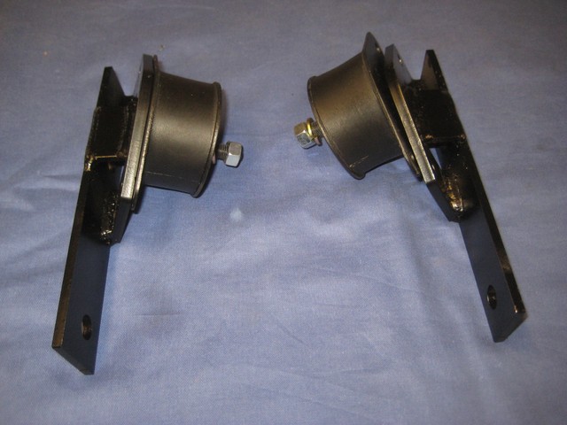 Pr. MGB V8 Conversion Engine Mounting Brackets & Rubbers Plus Chassis ...