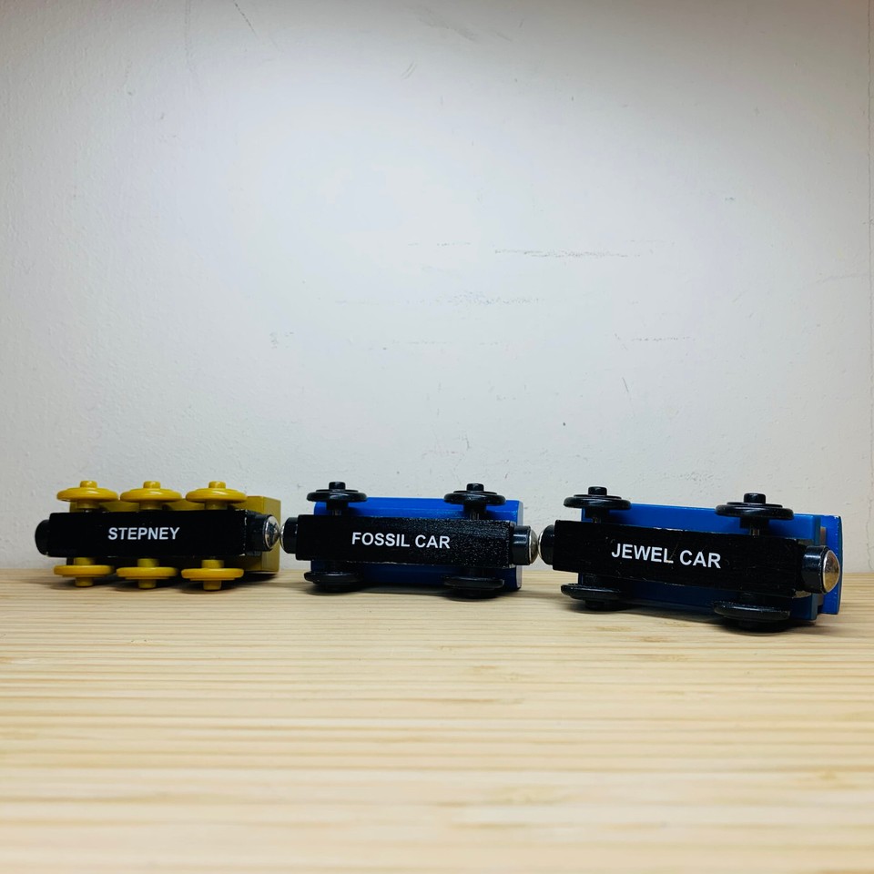 Stepney & Museum Cars - Thomas The Tank Engine & Friends Wooden Railway ...