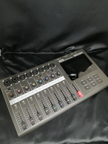 ZOOM R20 Multitrack Recorder MTR Audio Interface Controller Sampler ...