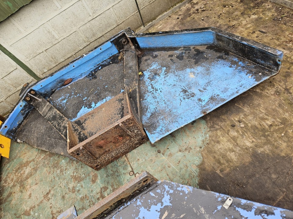 LEYLAND TRACTOR WINGS/MUDGUARDS. | eBay UK