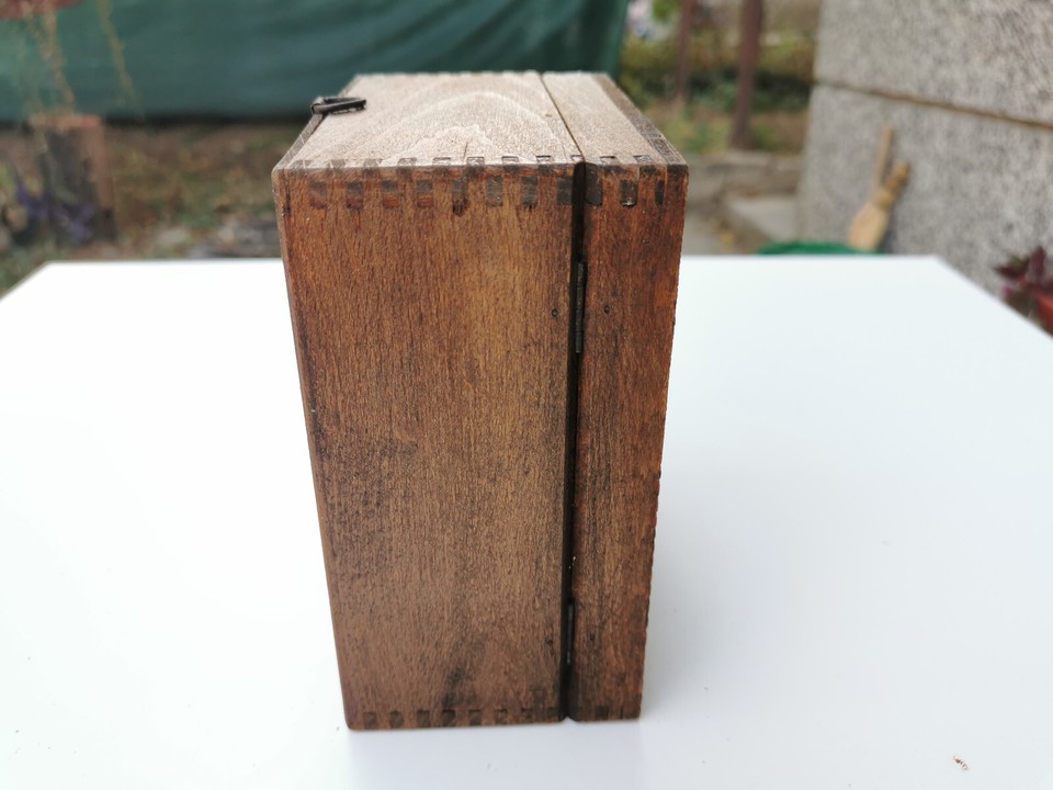 ANTIQUE PRIMITIVE OLD HAND PAINTED WOODEN WALL HANGING CLOCK BOX | eBay