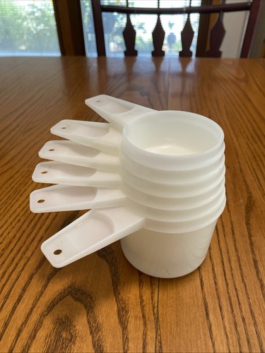 Tupperware Clear Set of 6 Nesting Measuring Cups (preowned) Measure On ...