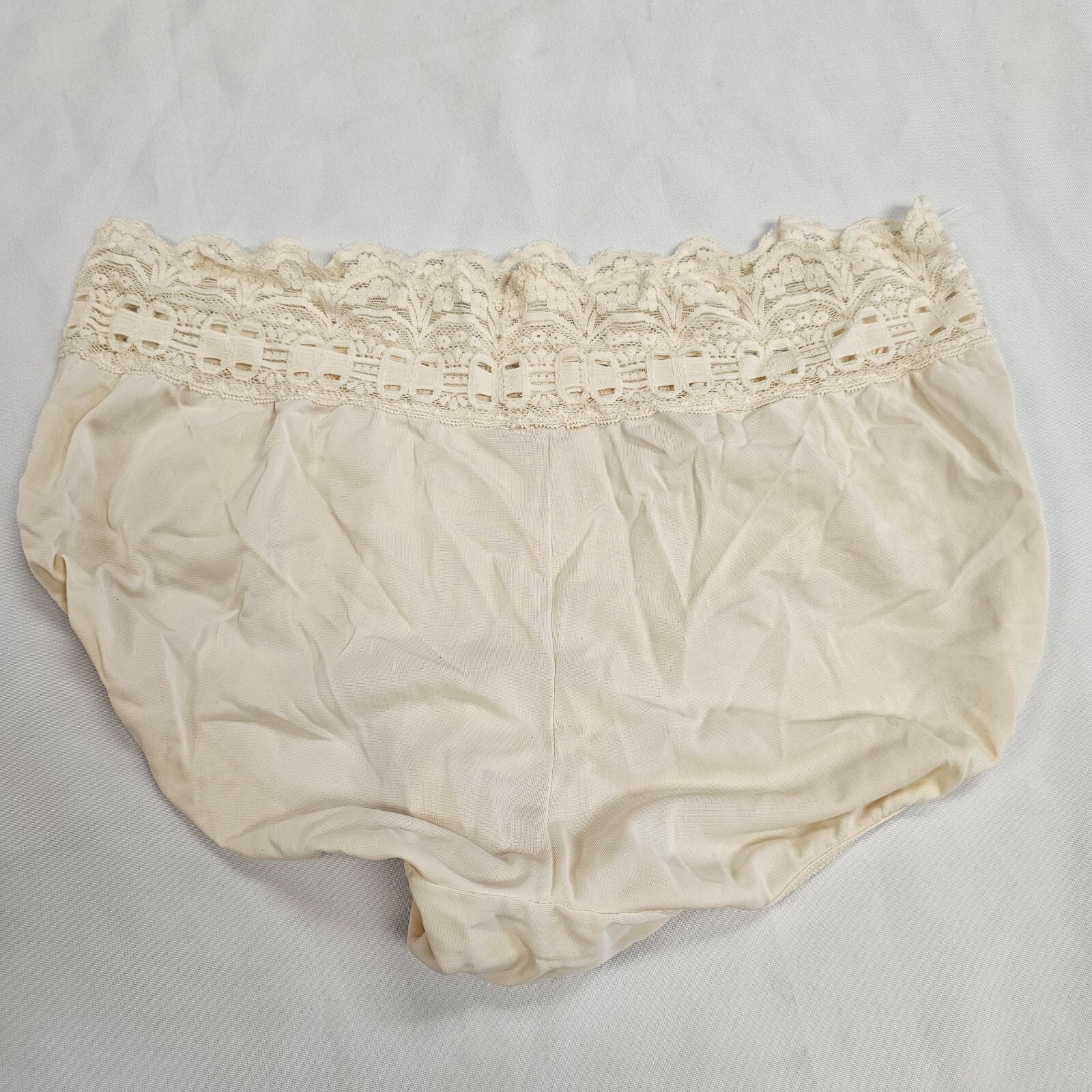 Vintage Olga Secret Hugs Panties Cream Ivory Silky Ny… - Gem