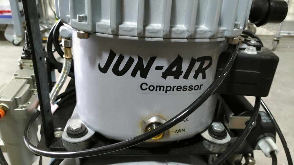 JUN-AIR Model 12-40 120 PSI Model 6 X2 Oil Lubricated Piston Air ...