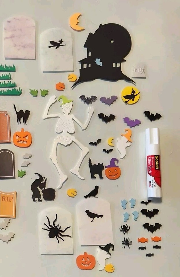 Halloween Scrapbook Punch out Pumpkin Ghost Skeleton Bat Spiders Cats ...