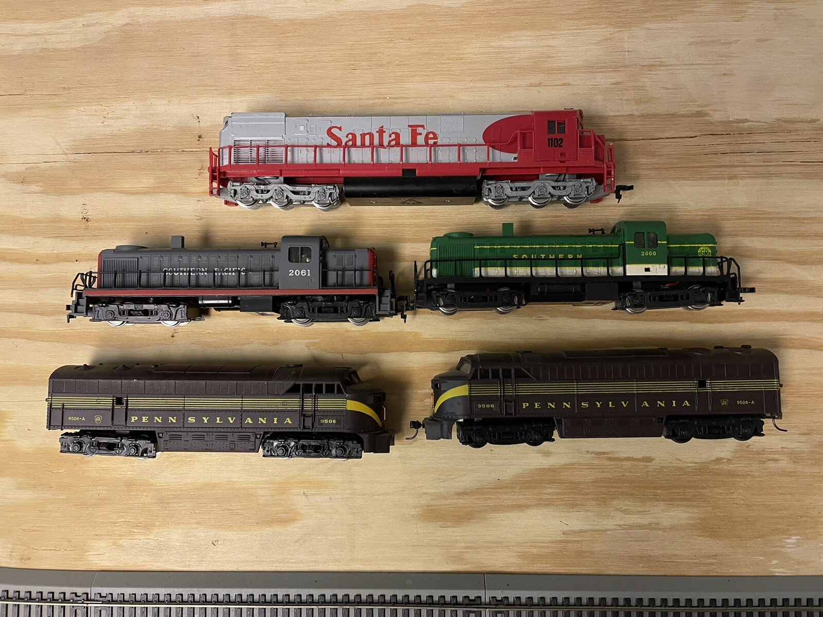 Ho Scale Lot Of 5 Locomotives Ahm Rs3 C Liner Alco Pennsylvania ...
