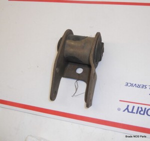 NOS MoPar 1973-1976 Plymouth Dodge 318/340/360 RH ENGINE MOUNT 3642810 ...