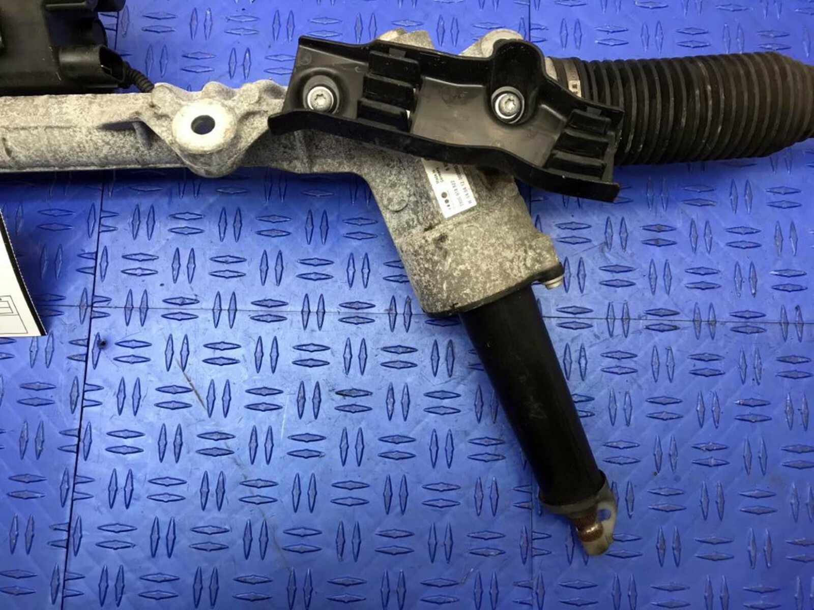 2011-2016 BMW 528i 535i 550i Steering Gear Rack Power Rack and Pinion ...