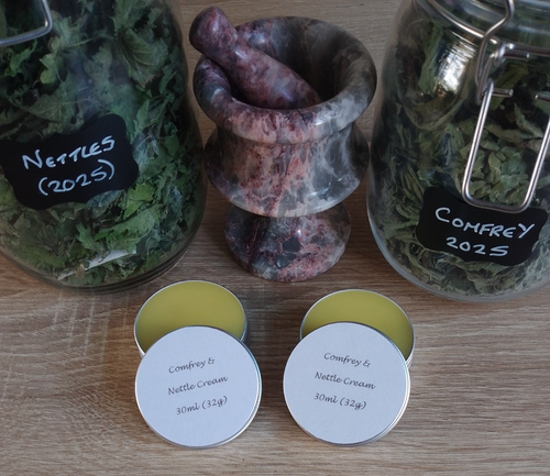 COMFREY & NETTLE CREAM. ((2 x 30ml TINS) . INFLAMMATION. DRY SKIN ...