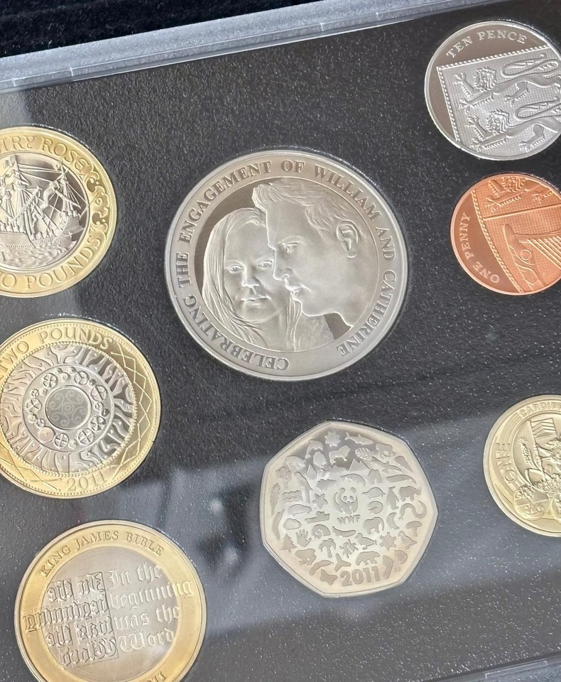 ROYAL MINT 2011 EXECUTIVE ANNUAL PROOF SET COLLECTION, 14 BUNC COINS ...