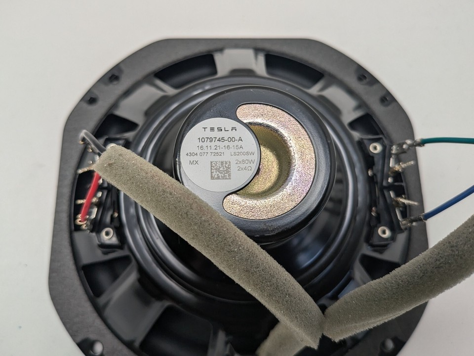 Tesla Model Y 2021-2024 Subwoofer Audio Media Speakers 1079745-00-A OEM ...
