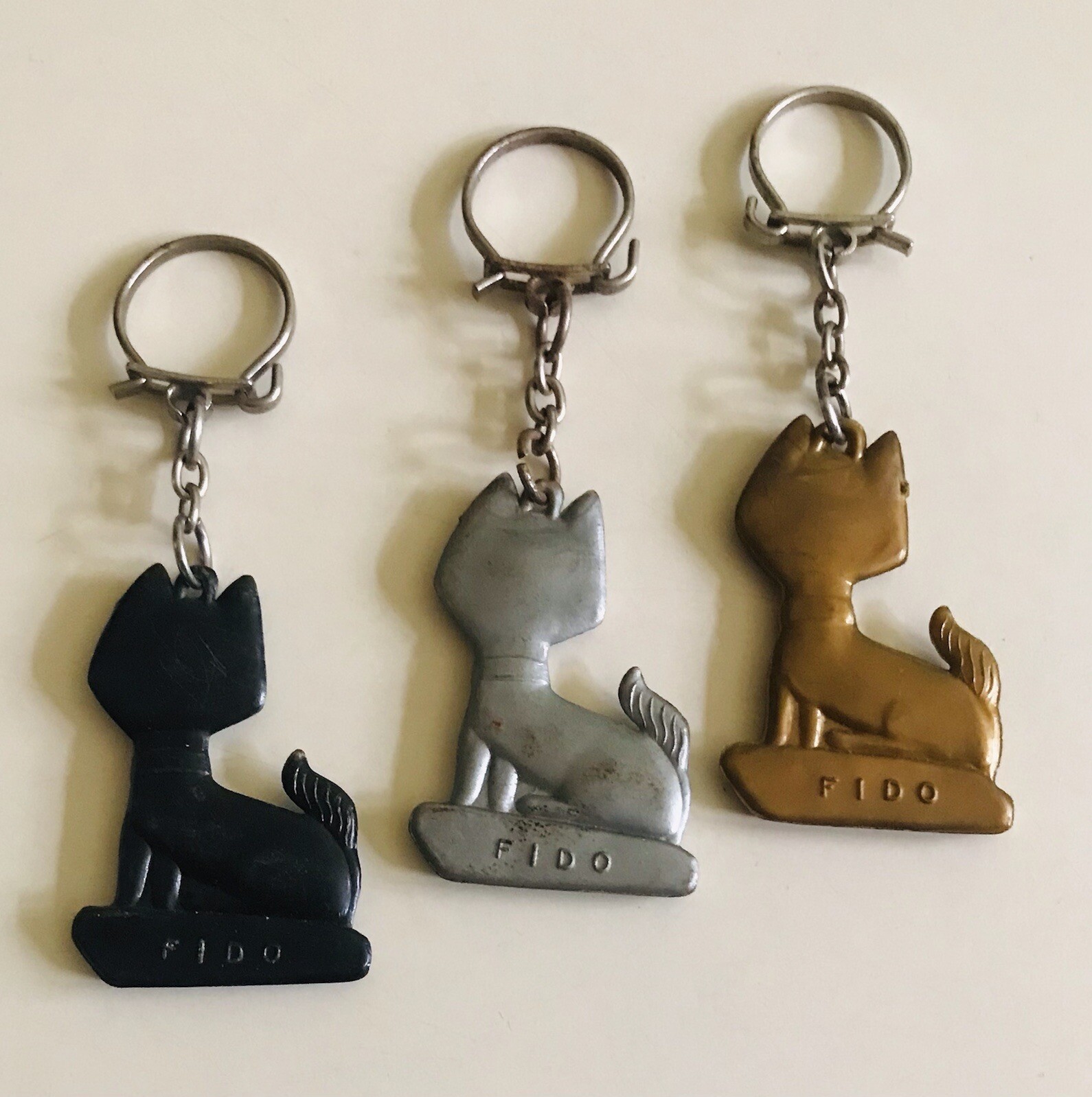 PORTE-CLÉS ANCIENS * CHATS" FIDO " ALIMENTATION ANIMALE / KEYCHAINS | eBay