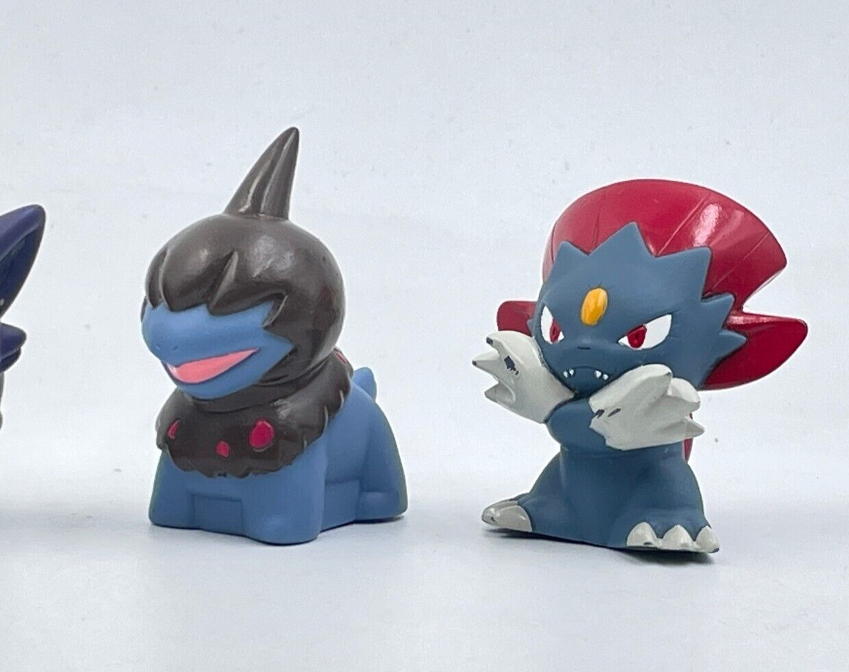 Japan Nintendo BANDAI Pokemon Finger Puppet Zorua Zoroark Deino Weavile ...