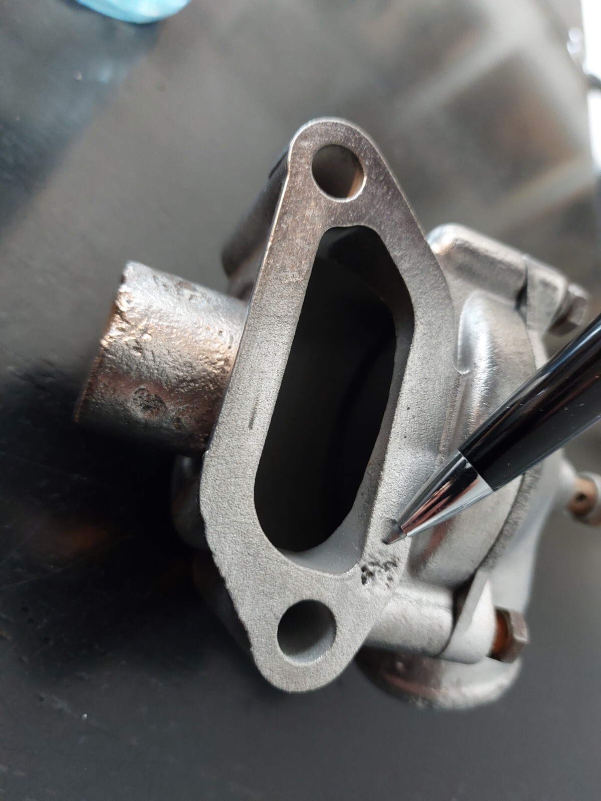 Mercedes W124 W123 W201 Thermostatgehäuse M102 Motor 1022030374 ...