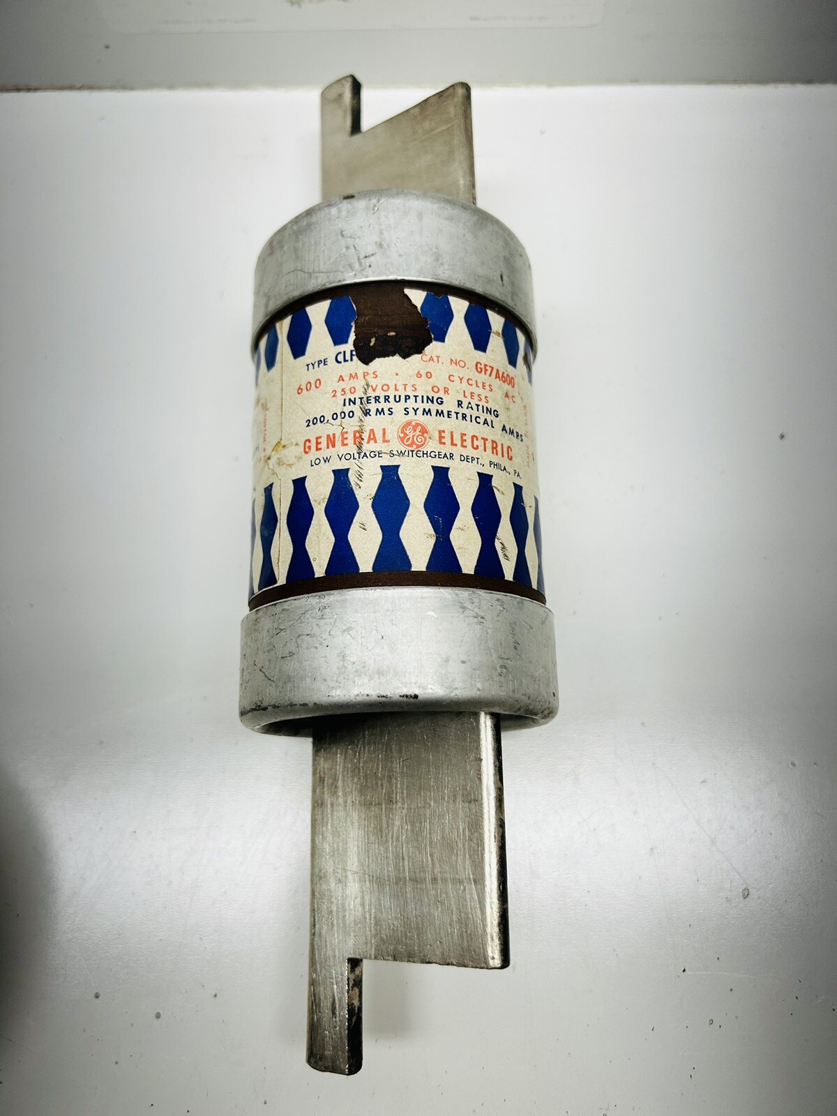 General Electric 600 Amp Fuse Cat # GF7A600. 200,000 Interrupting ...