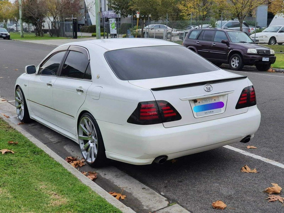 Crown Rear Oval Emblem MAJESTA ATHLETE UZS186 GRS184 URS206 GRS204 | eBay
