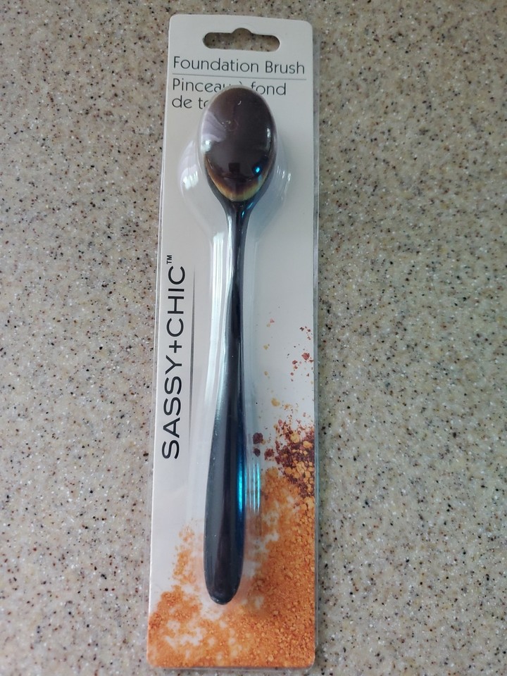 SASSY + CHICK Make Up Foundation Brush | eBay