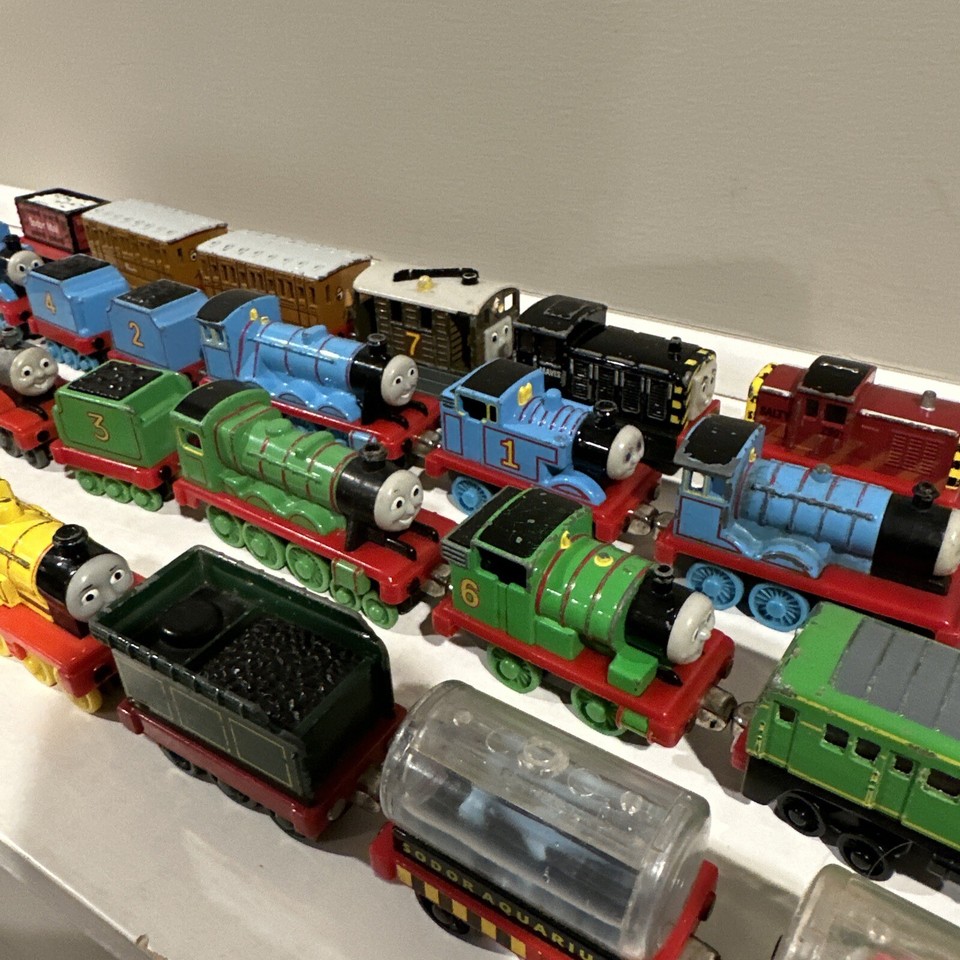 Thomas The Tank Engine & Friends Die Cast Trains & Vehicles Lot Of 30 ...