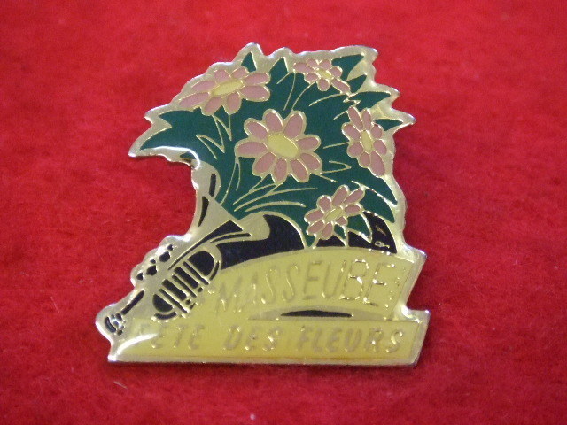FRENCH PIN BADGE - MASSEUBE FETE DES FLEURS - FLOWERS | eBay