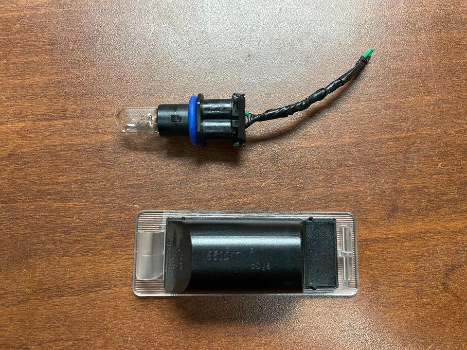 Genuine GM Rear License Plate Lamp Bulb Socket 13502178 | Incandescent ...
