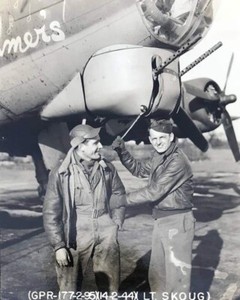 WW2 WWII Photo USAAF B-17 Pilot & Crew Chief Boeing B-17G World War Two ...