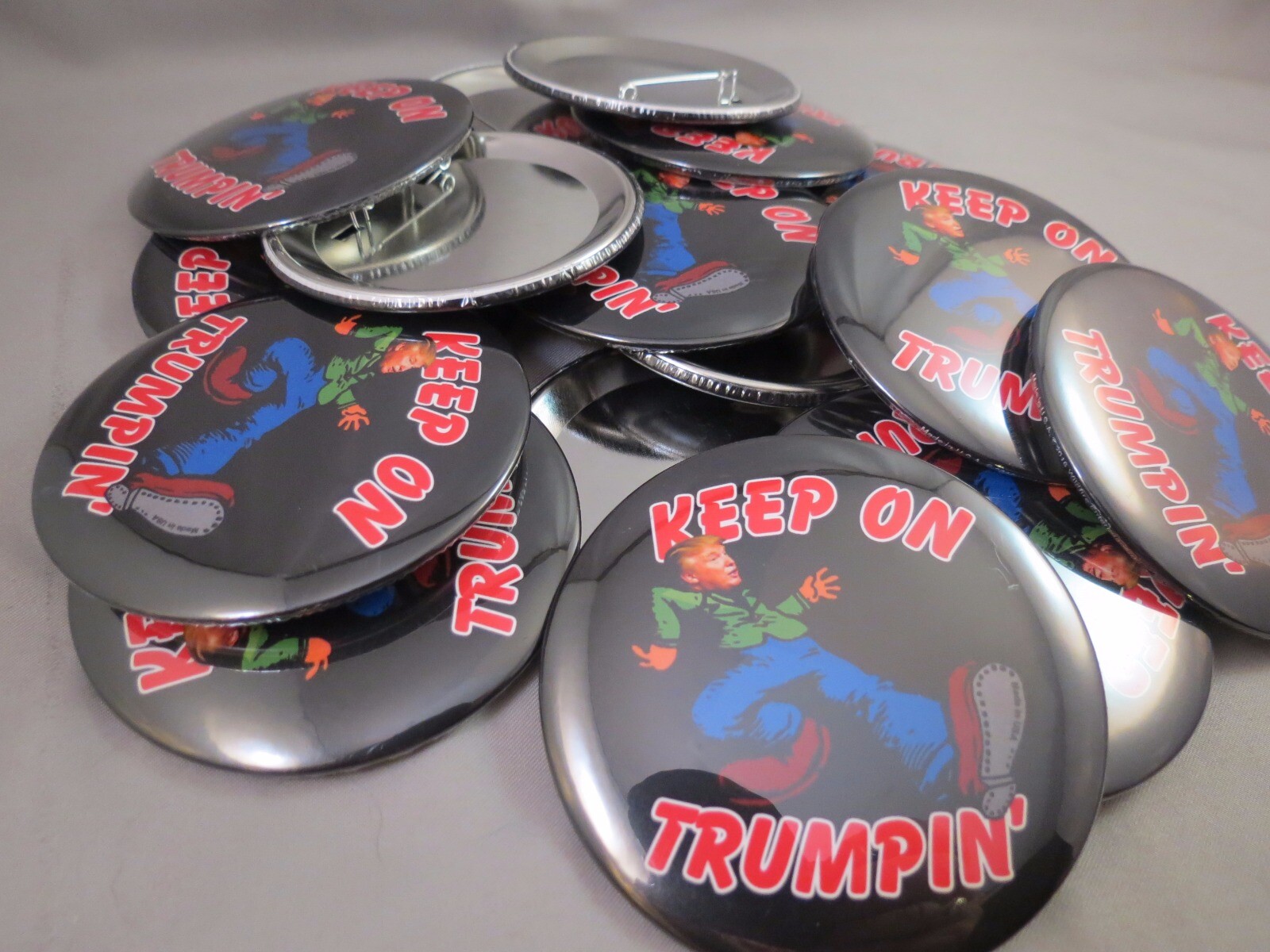WHOLESALE LOT OF 11 DONALD TRUMP KEEP ON TRUMPIN' 3" BUTTONS President ...