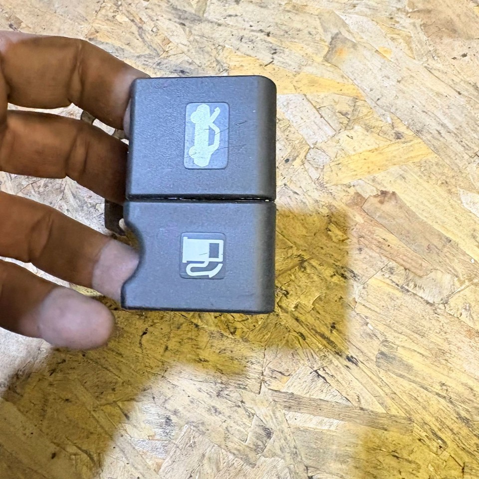 NISSAN JUKE 2015 FUEL FLAP DOOR & BONNET OPEN RELEASE HANDLE LEVER ...