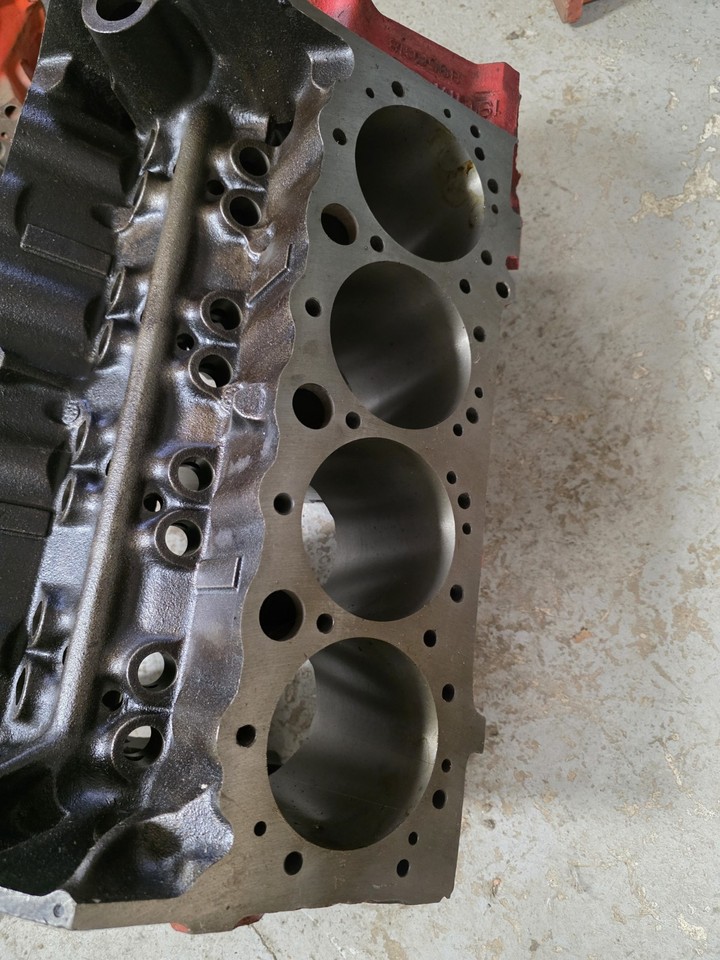 1969 3956618 302 327 350 Engine Block 4-Bolt B-28-9 Camaro Z28 Chevelle ...