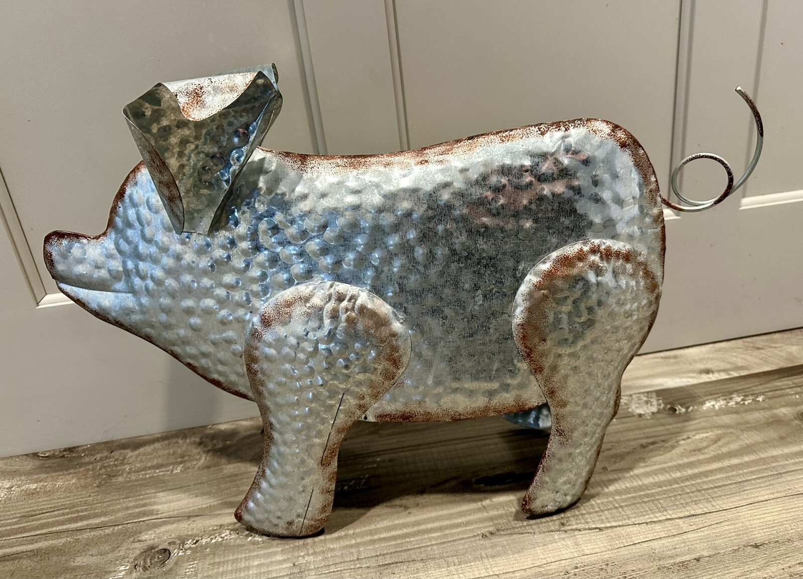 Rustic 18 Inch Galvanized Metal Pig Statue Spring Home Garden Decor BBQ ...