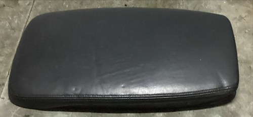 06-11 LEXUS GS300 GS350 GS430 BLACK LEATHER CENTER CONSOLE ARM RESTER ...