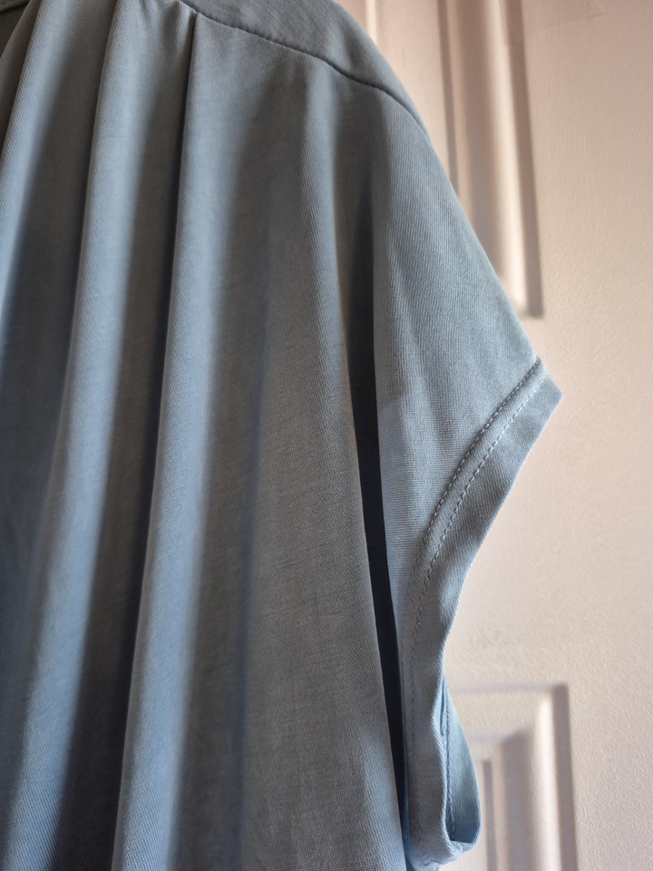 GREEN ENVELOPE Stretch Knit Top - XL - Drape Neck, Ext. Shldr Cap ...