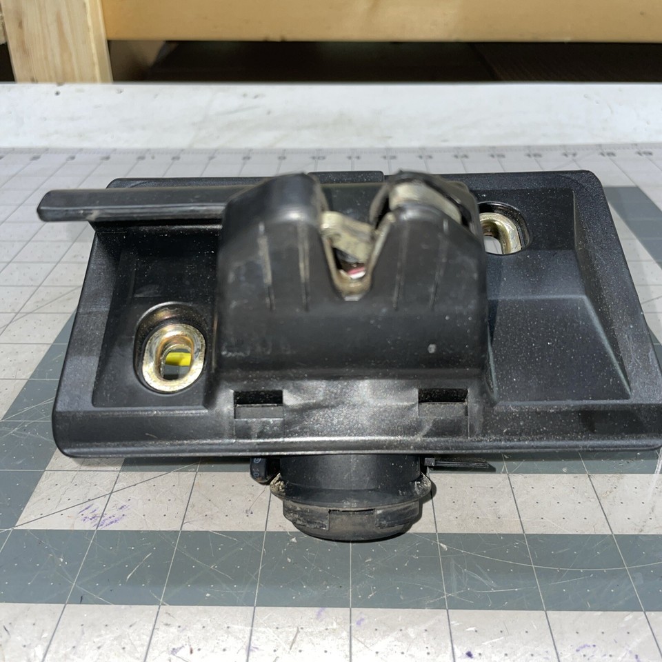 1996 2003 Mercedes W210 E320 CLK430 Rear Trunk Lid Lock Latch Cylinder ...