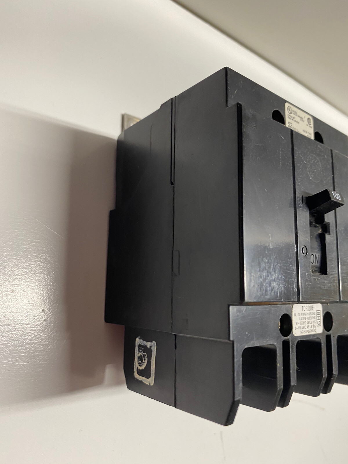 Cutler-Hammer GHB3100 100 Amp 277/480 VAC 3 Pole Circuit Breaker ...