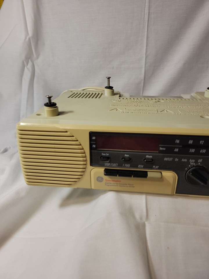 GE Spacemaker AM FM Radio Cassette Player Model 7-4285A VTG Under ...