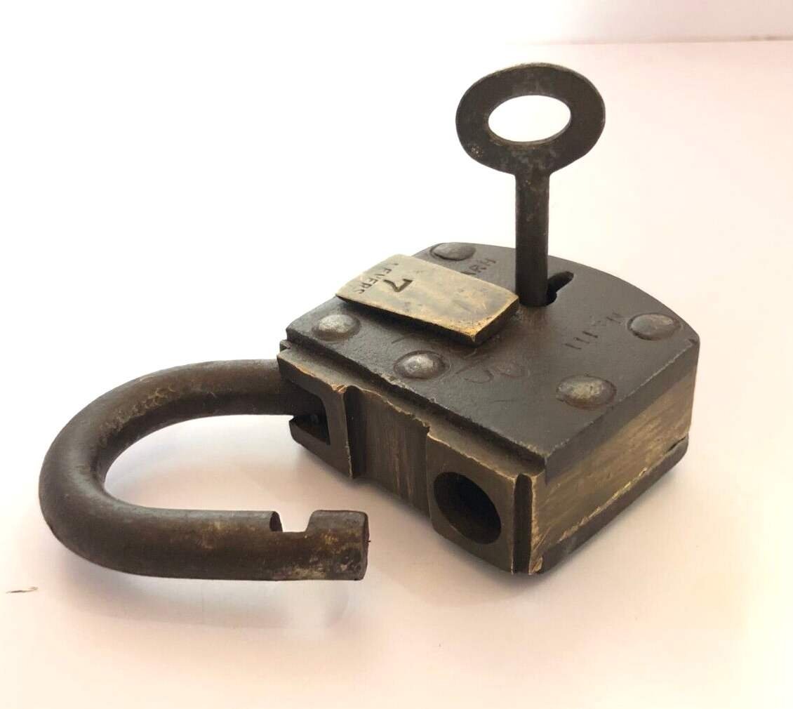 OLD VINTAGE IRON BRASS FIT ALIGARH PADLOCK WITH KEY . | eBay