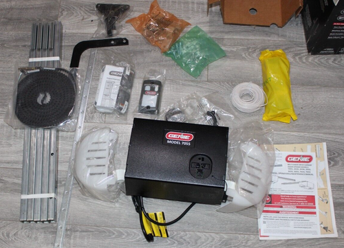 GENIE Belt Drive 750 Belt Drive Garage Door Opener Model 7055 ( open ...