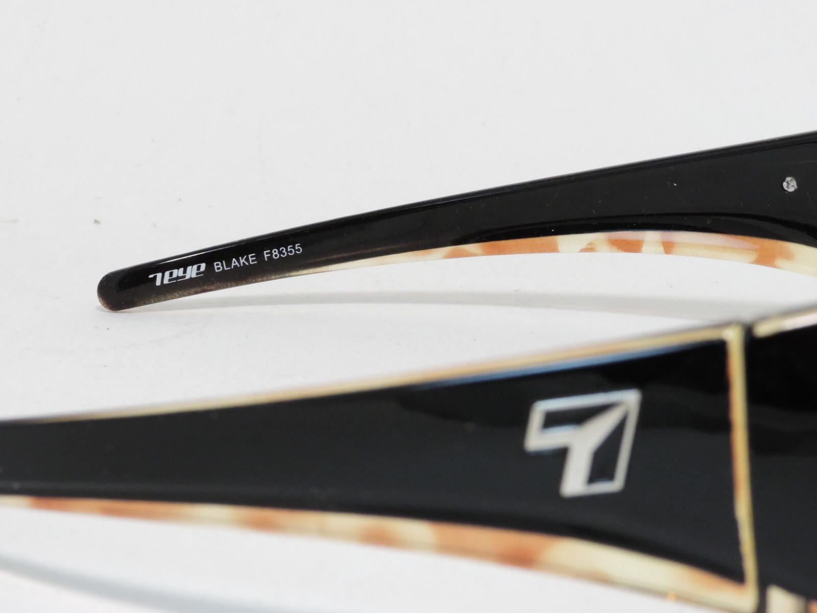 7EYE PANOPTX BLAKE FULL WRAP FRAME MOTORCYCLE SUNGLAS… - Gem